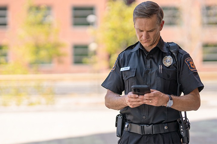 Here an Essential Guide to Agency-Issued Phones and BYOD Policies | Verizon